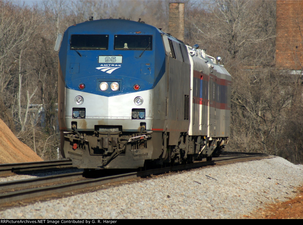 AMTK 95 on DOTX move creeps south toward Carroll Ave